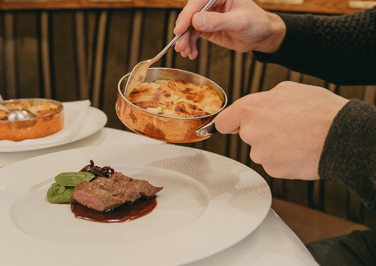 Jack’s Brasserie | Traditional Dining at Hotel Schweizerhof Bern & Spa